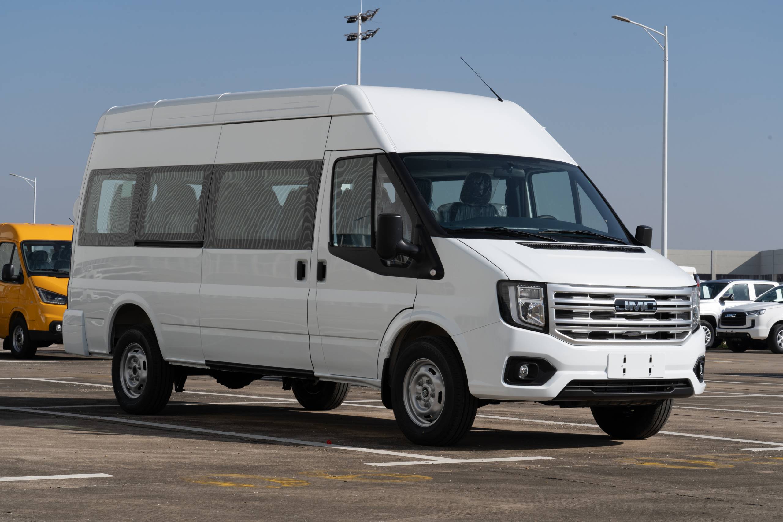 JMC VAN 5M (3-Seater, Low Roof, Euro V, 2025)